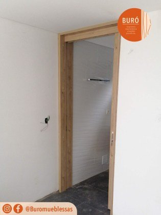 Puertas: Puerta corrediza interna en pared